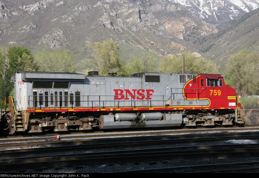 BNSF 759